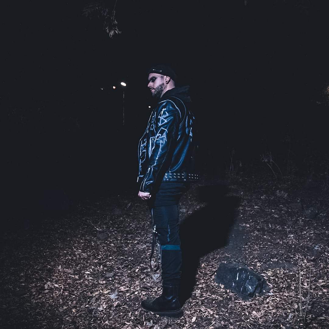 Descubre el Lado Oscuro de la Música con ‘Darksides’, lo Nuevo de YADRO ...